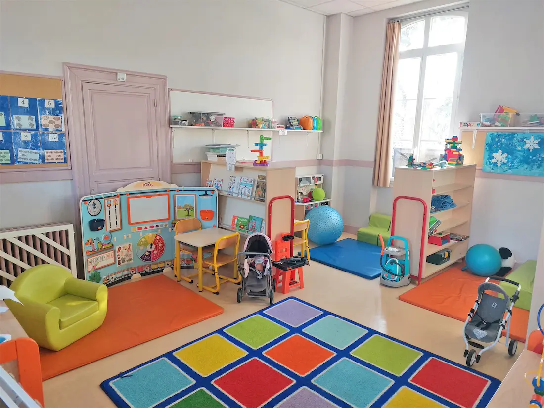 Enfance et scolarisation | Algeei